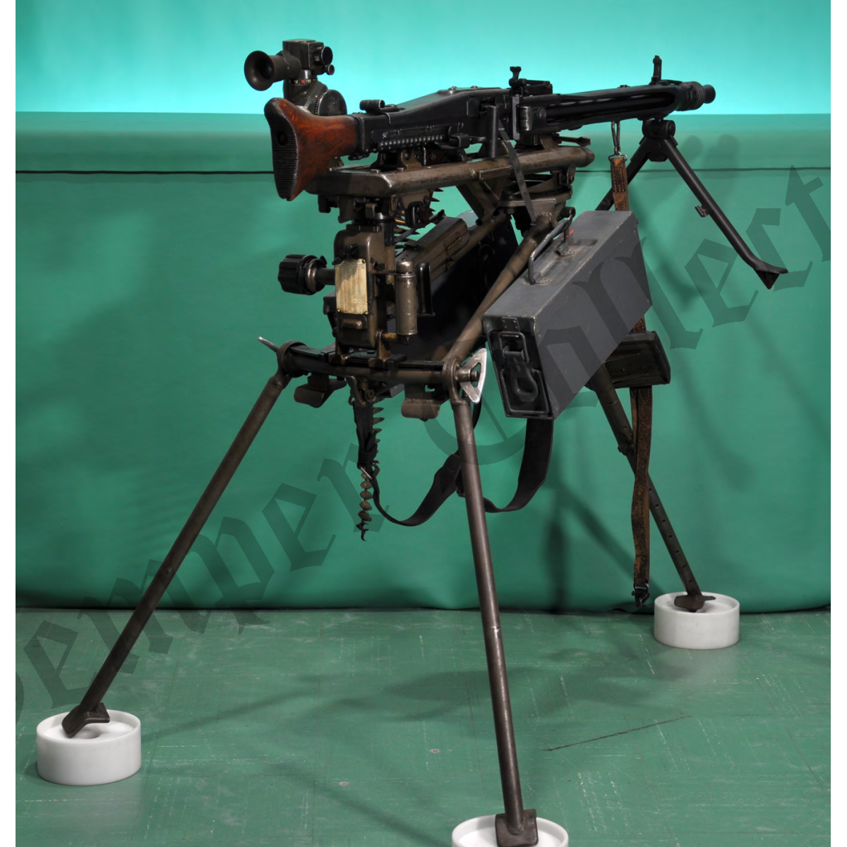 MG42 machine gun & Lafette tripod & MGZ34 optical sight (Original WH ...