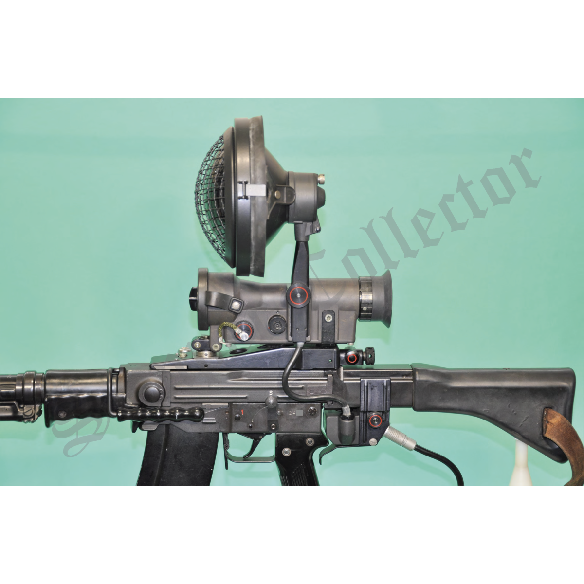 Sturmgewehr SIG PE-57 Infrarot-Zielfernrohr Typ Z 30L/RX